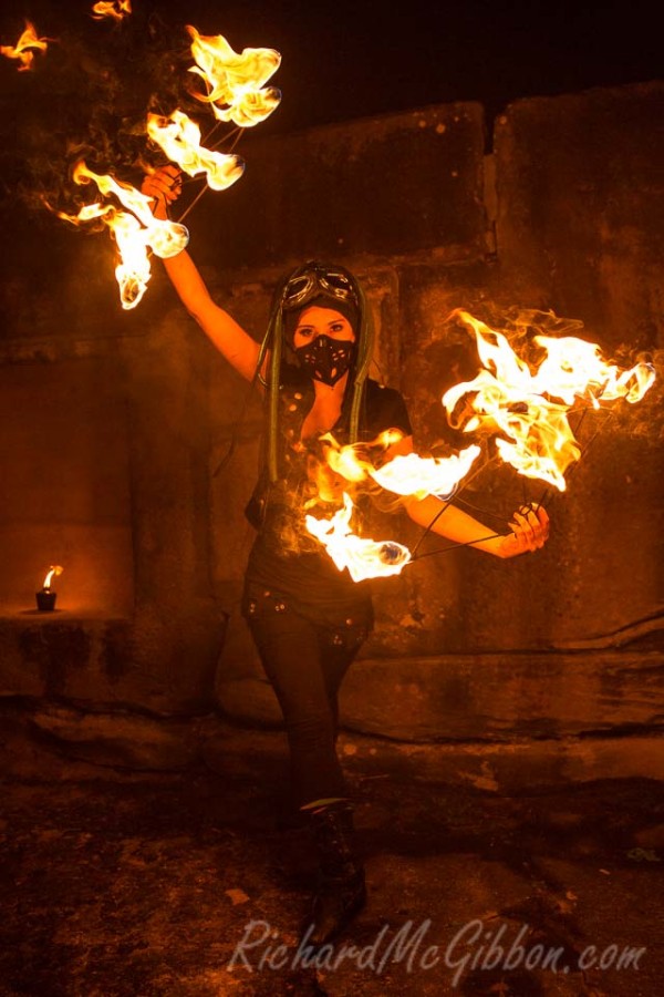 Fire-Spinning - Richard McGibbon Photography