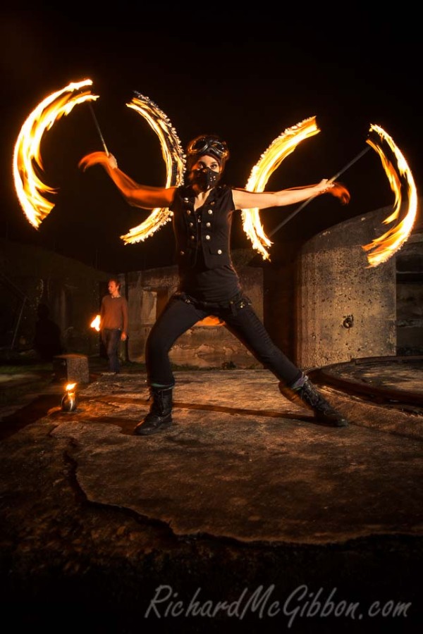 Fire-Spinning - Richard McGibbon Photography